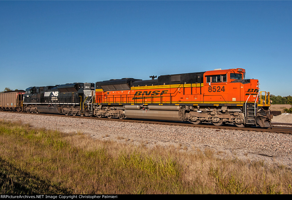 BNSF 8524 and NS 1162 on C-NRMMHS1-43